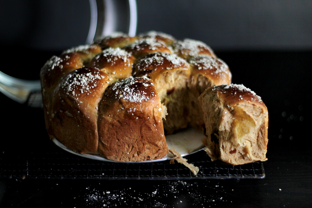 THANKSGIVING ROUX BREAD – Lady and Pups