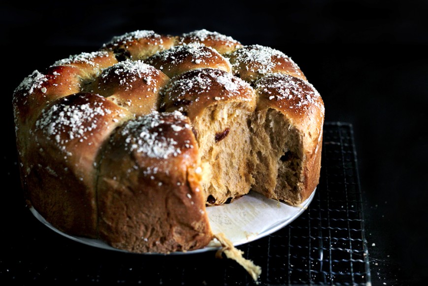 THANKSGIVING ROUX BREAD – Lady and Pups