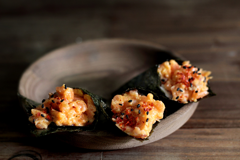 SPICY SALMON MINI HAND ROLLS – Lady and Pups