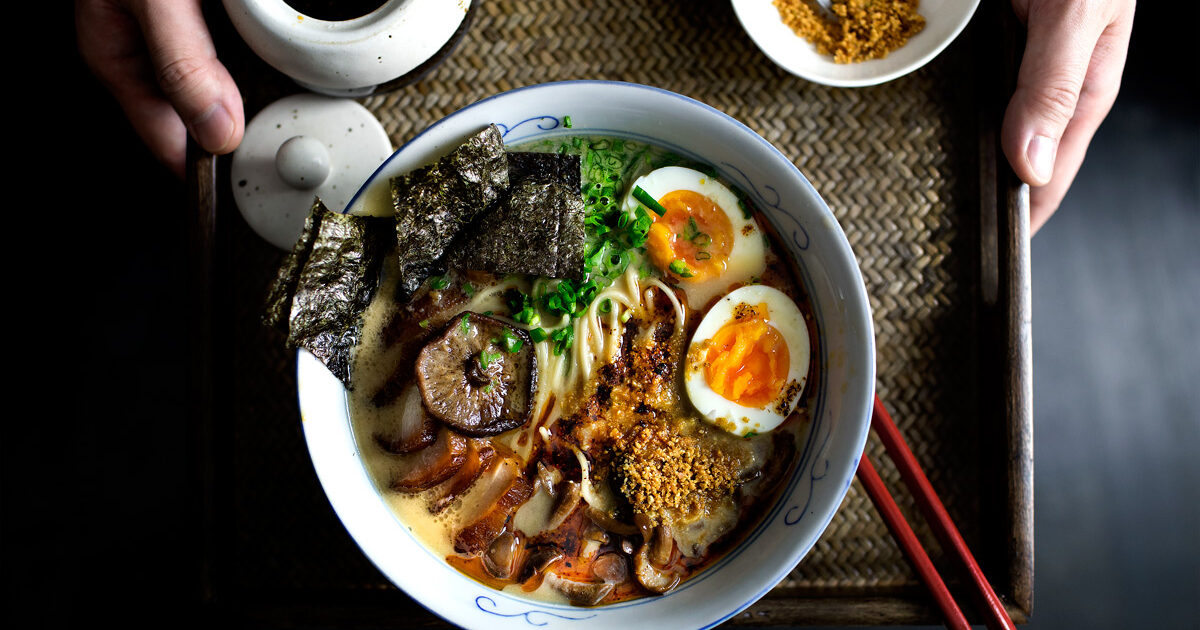 THE VAMPIRE SLAYER RAMEN-EXPRESS – Lady and Pups