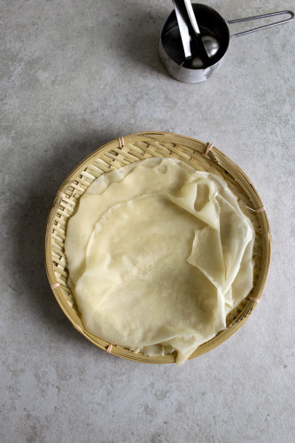 THE PARADOX OF ICE CREAM-SPRING ROLL W GROUND PEANUT BRITTLE