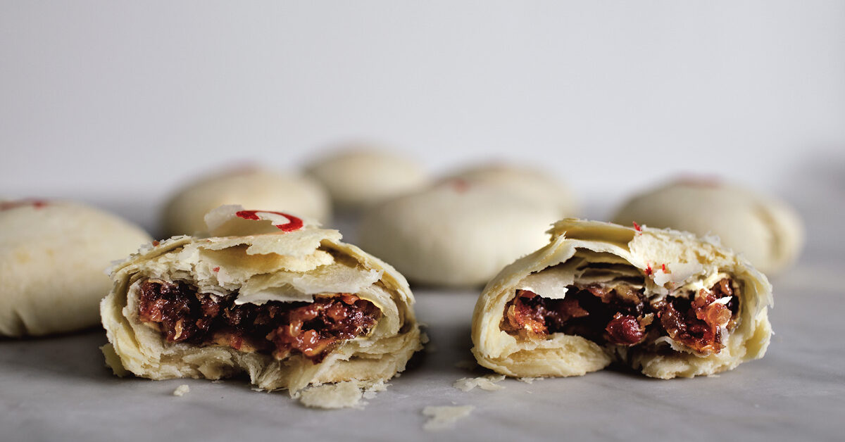 PROSCIUTTO AND DATES SU-STYLE MOONCAKE – Lady and Pups