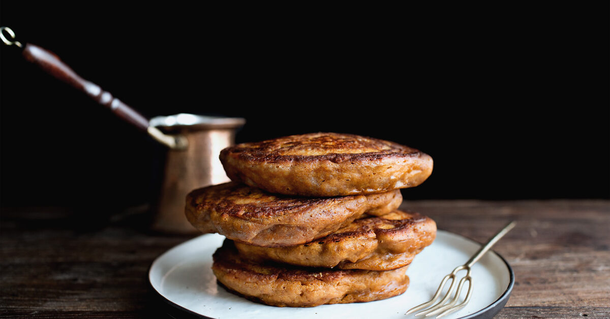 STICKY TOFFEE PANCAKES – Lady and Pups