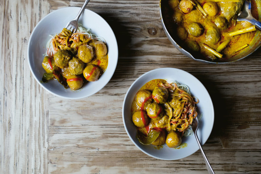 HONG KONG'S CURRY FISH BALLS OVER RAMEN