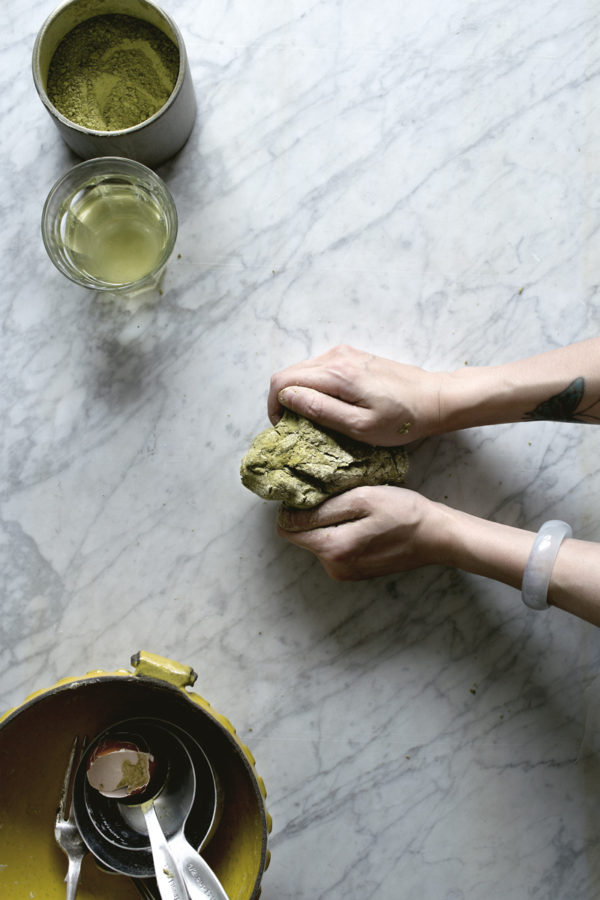 MATCHA SPAGHETTI W/ CHILI AND CHEESE