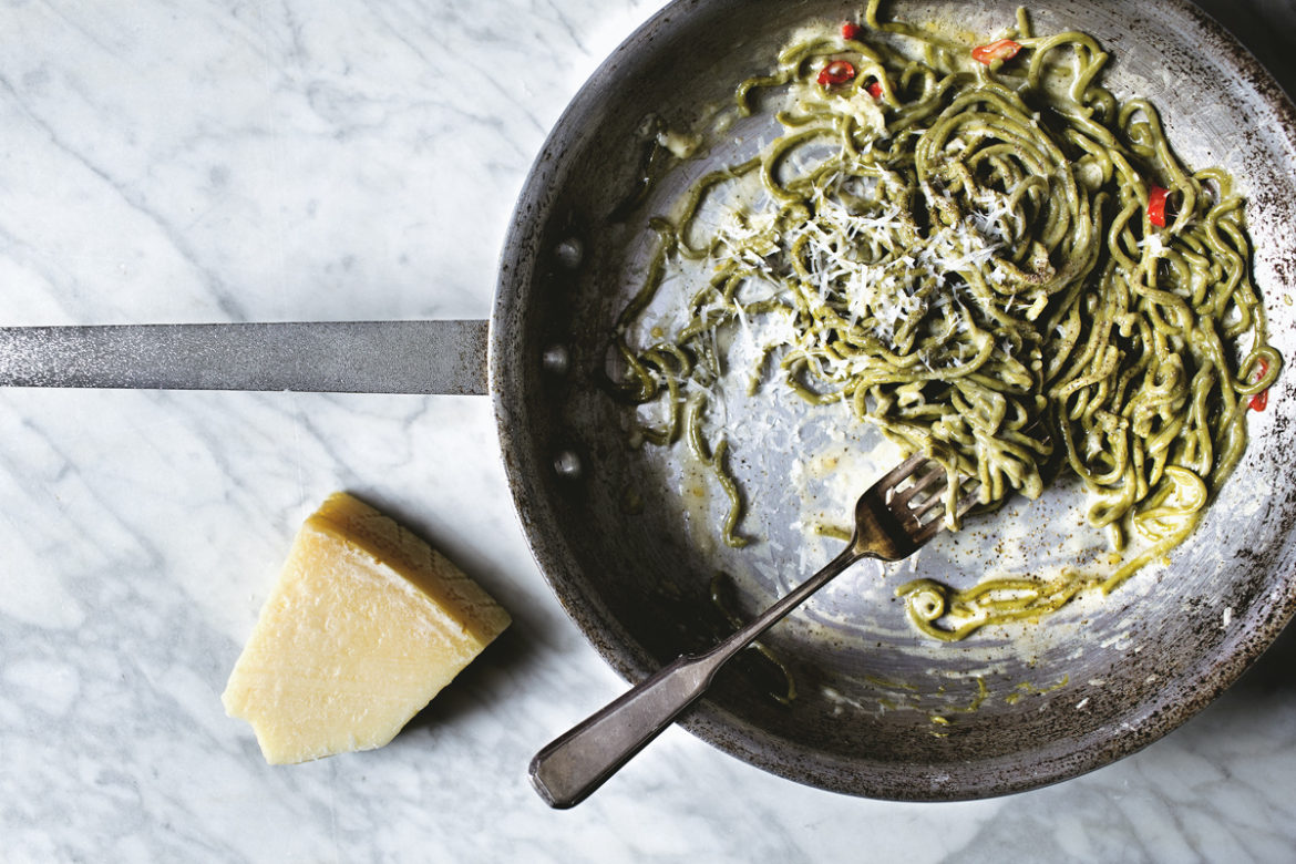 MATCHA SPAGHETTI W/ CHILI AND CHEESE