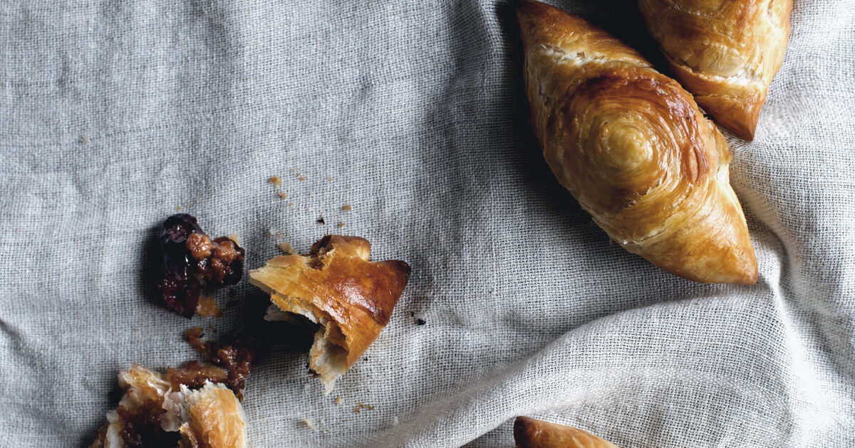 DIM SUM MONTH: CHARSIU PULL-APART PINEAPPLE BUN – Lady and Pups