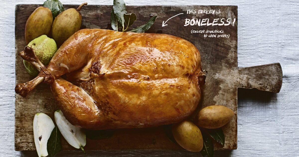 Boneless “turkey purse” w/ stuffings and peppercorn gravy – Lady and Pups