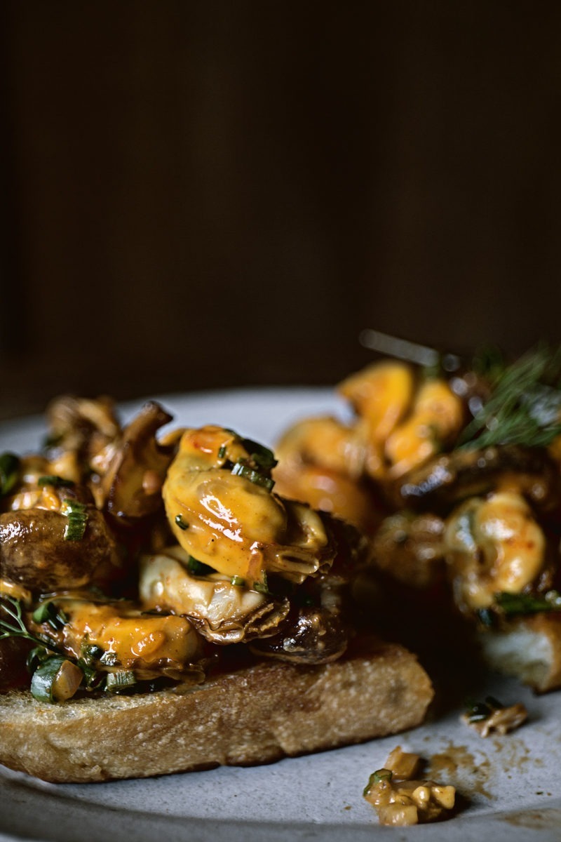 Spicy mussel and burnt mushroom toast w/ broth – Lady and Pups