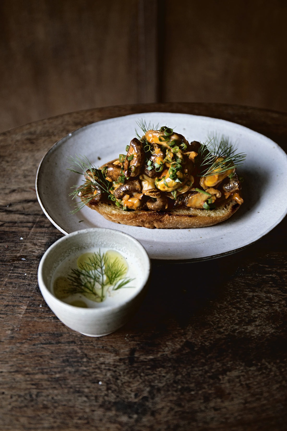 Spicy mussel and burnt mushroom toast w/ broth – Lady and Pups