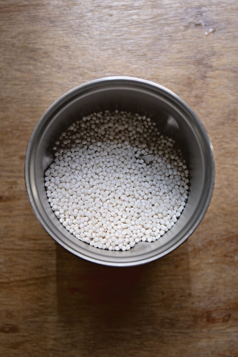 Crushed sago pearls is the next crust you need